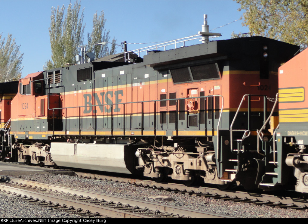 BNSF 1024